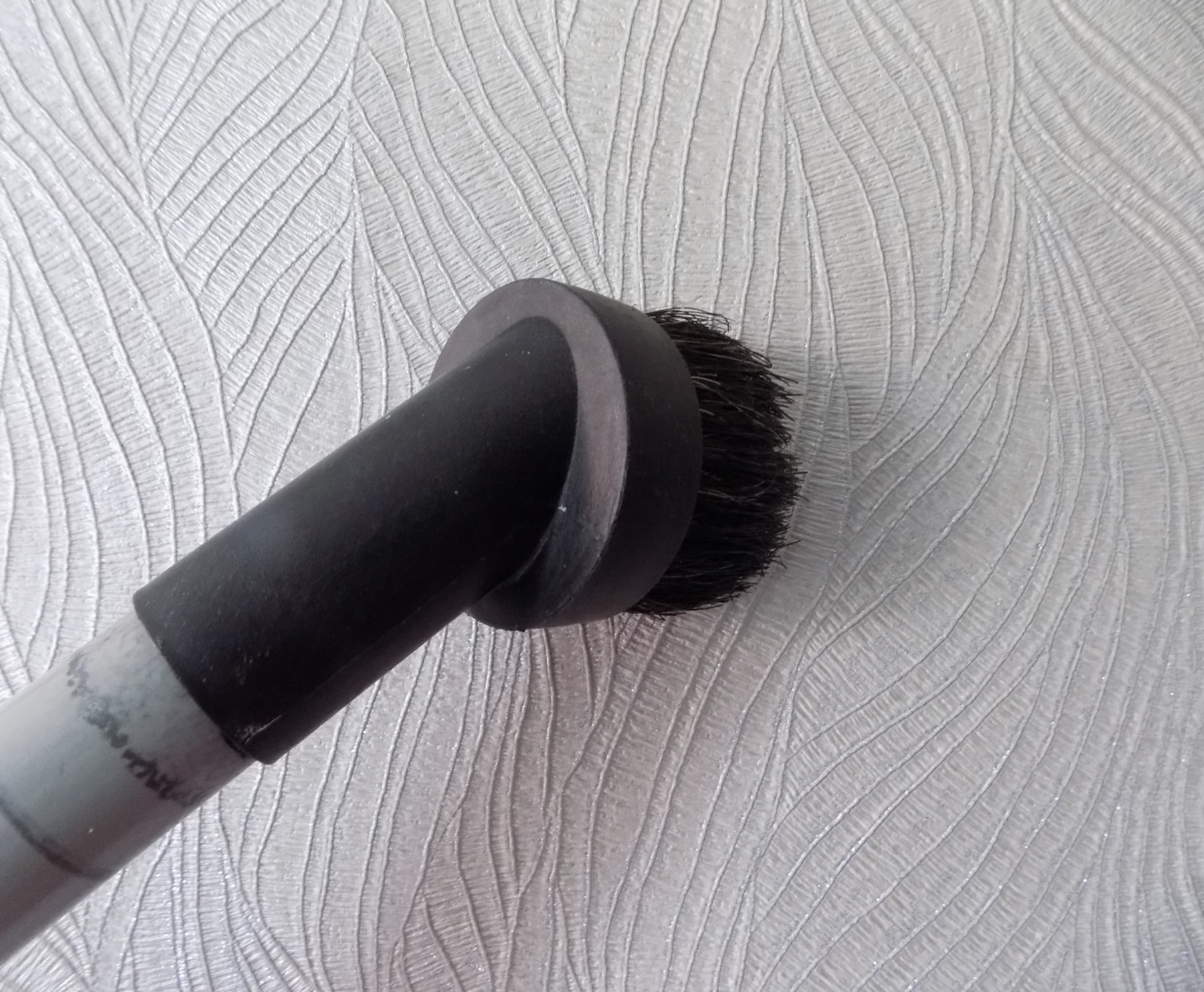 How to Clean Wallpaper - WallpaperBuddy™